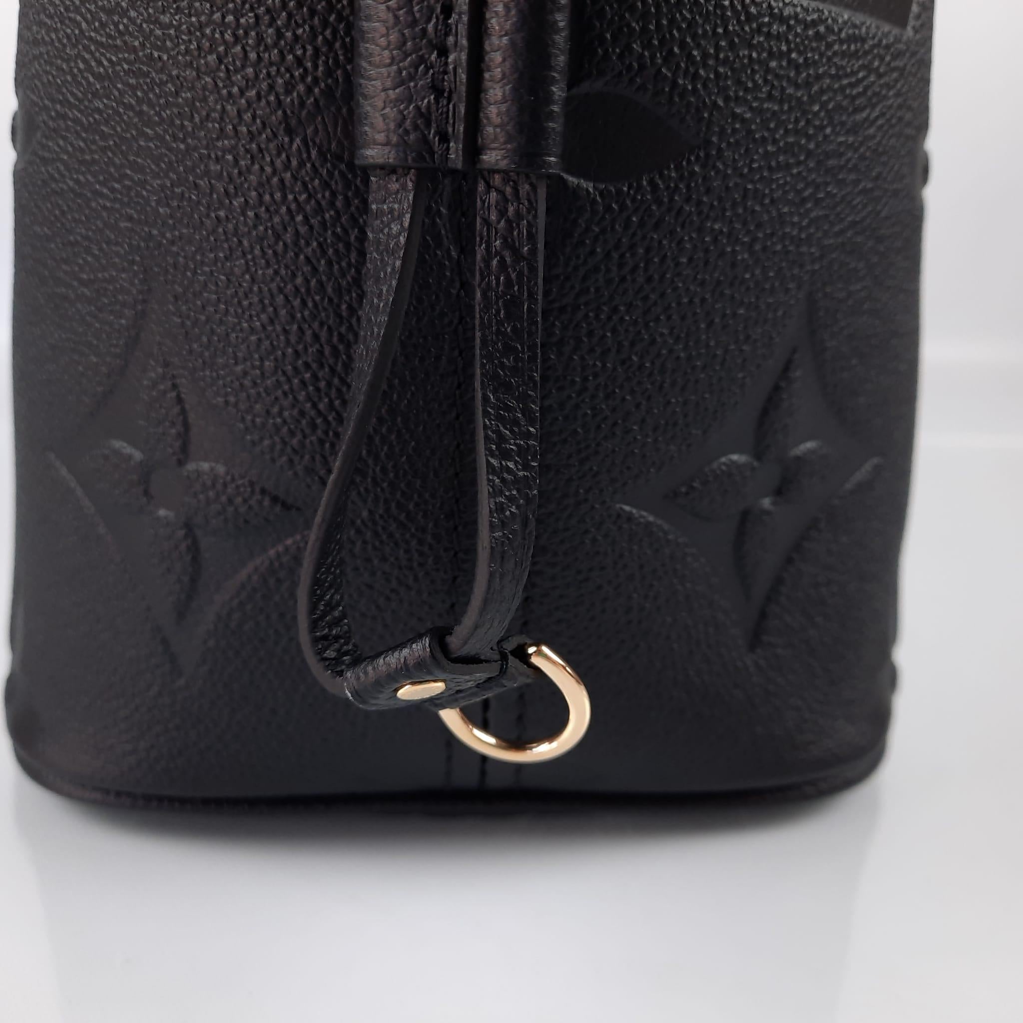 Louis Vuitton Neverfull MM Tote Bag Black Embossed Cowhide Leather For ...