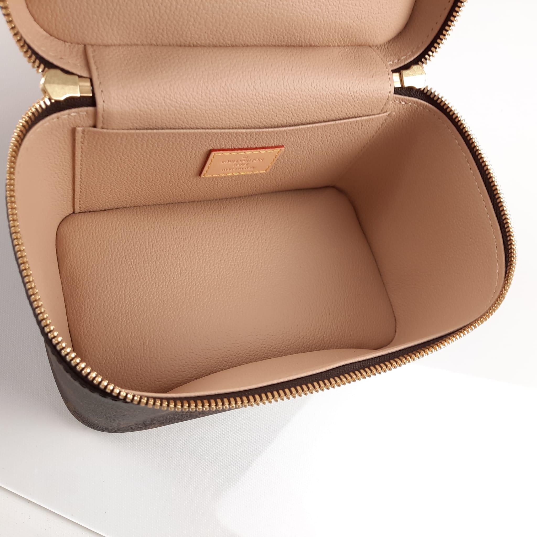 Louis Vuitton Nice Mini Toiletry Bag Monogram Canvas For Sale at ...