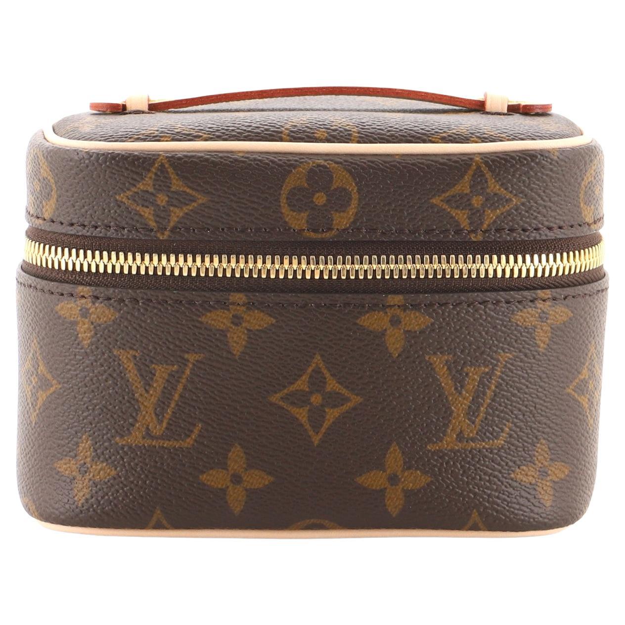 LOUIS VUITTON Monogram Canvas Boite Gold Trim Travel Cosmetic Vanity ...