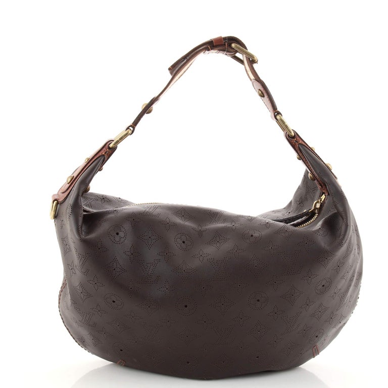 Louis Vuitton Onatah Hobo Mahina Leather GM at 1stDibs
