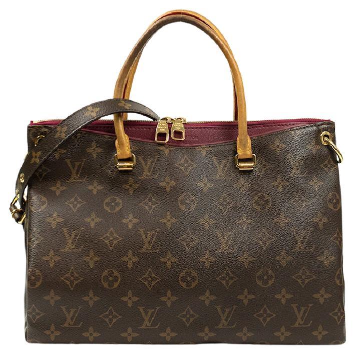 Louis Vuitton Black EPI Leather Reverie Handbag Shoulder bag at 1stDibs