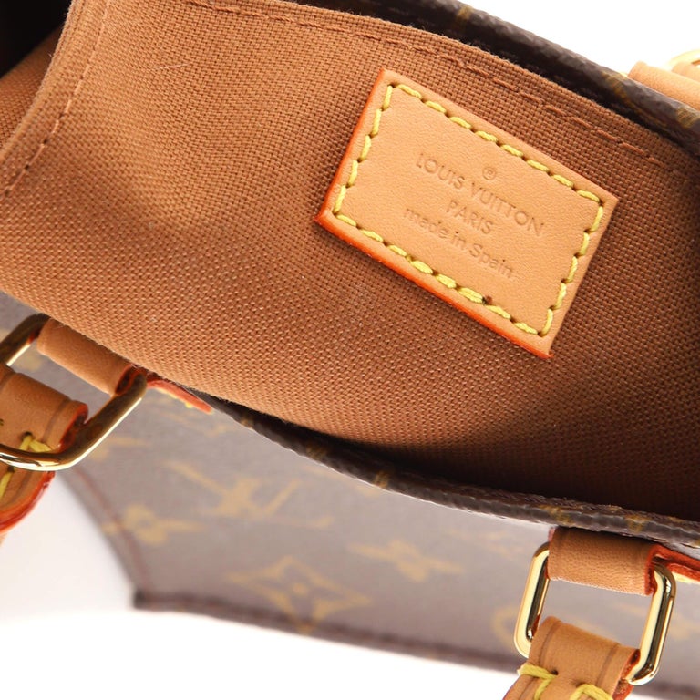 Louis Vuitton Petit Sac Plat Bag Monogram Canvas For Sale at 1stDibs