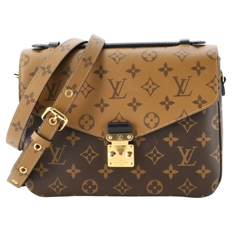 Louis Vuitton Pochette Metis Reverse Monogram Canvas For Sale at 1stDibs