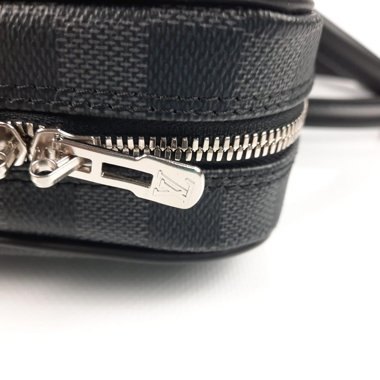 Louis Vuitton Porte-Documents Voyage PM Damier Graphite Canvas For Sale ...