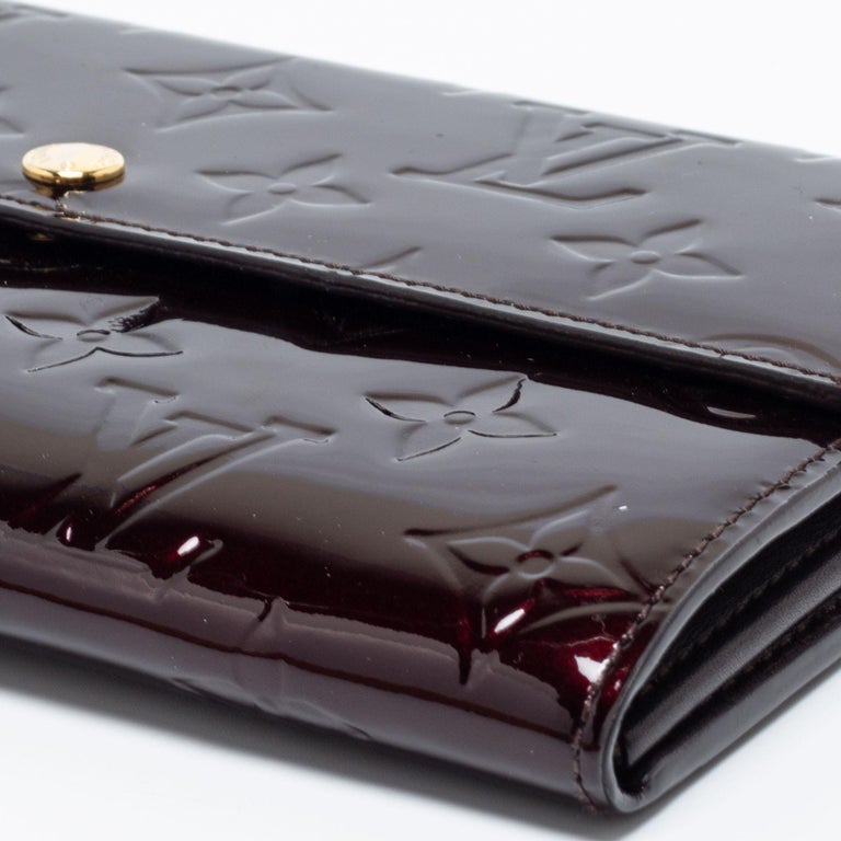 Louis Vuitton Rouge Fauviste Monogram Vernis Sarah Wallet For Sale at ...