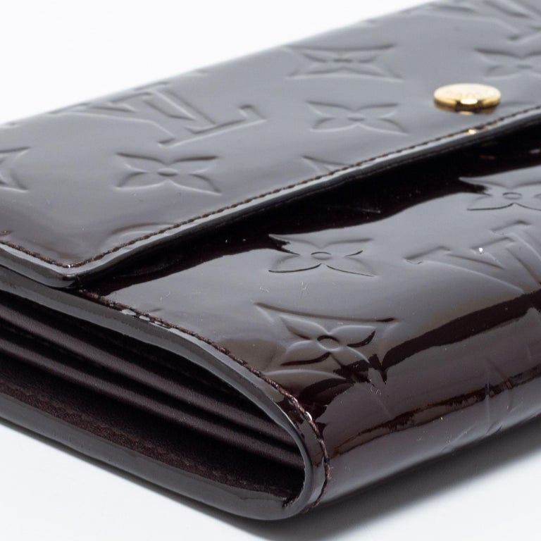 Louis Vuitton Rouge Fauviste Monogram Vernis Sarah Wallet at 1stDibs