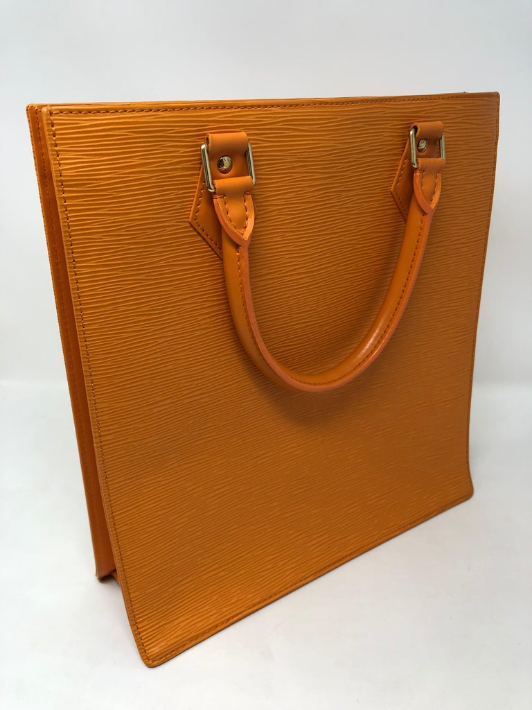 Louis Vuitton Sac Plat Epi Orange at 1stDibs | lv sac plat