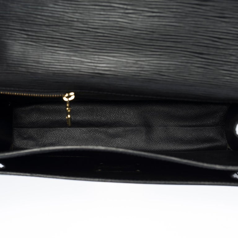 Louis Vuitton Sellier Men’s pouch in black épi leather GHW at 1stDibs