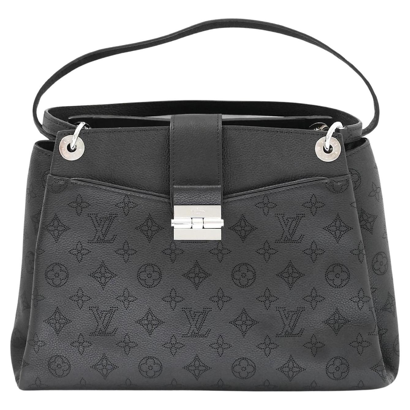 Louis Vuitton Sticker - 29 For Sale on 1stDibs | sacoche louis vuitton ...