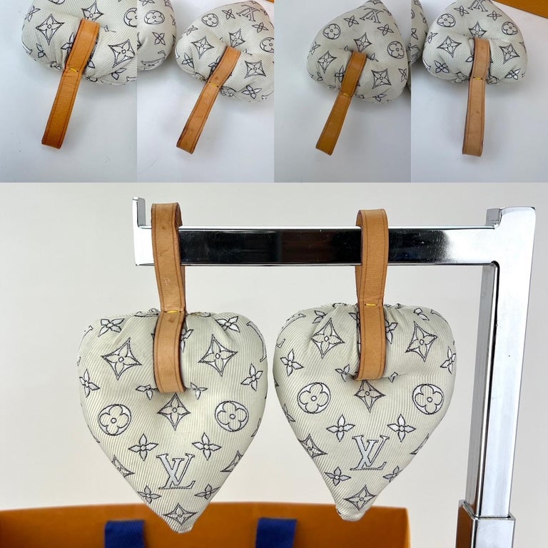 LOUIS VUITTON Shoe Inserts LV Travel Wardrobe Accessory Shoe Horns For ...