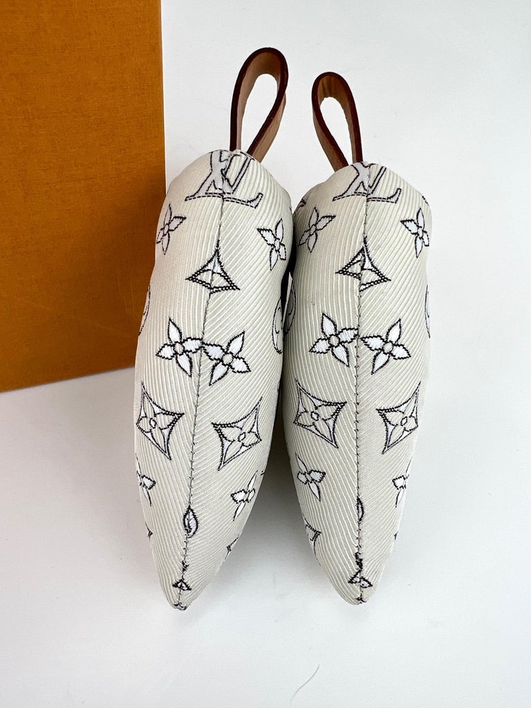 LOUIS VUITTON Shoe Inserts LV Travel Wardrobe Accessory Shoe Horns For ...