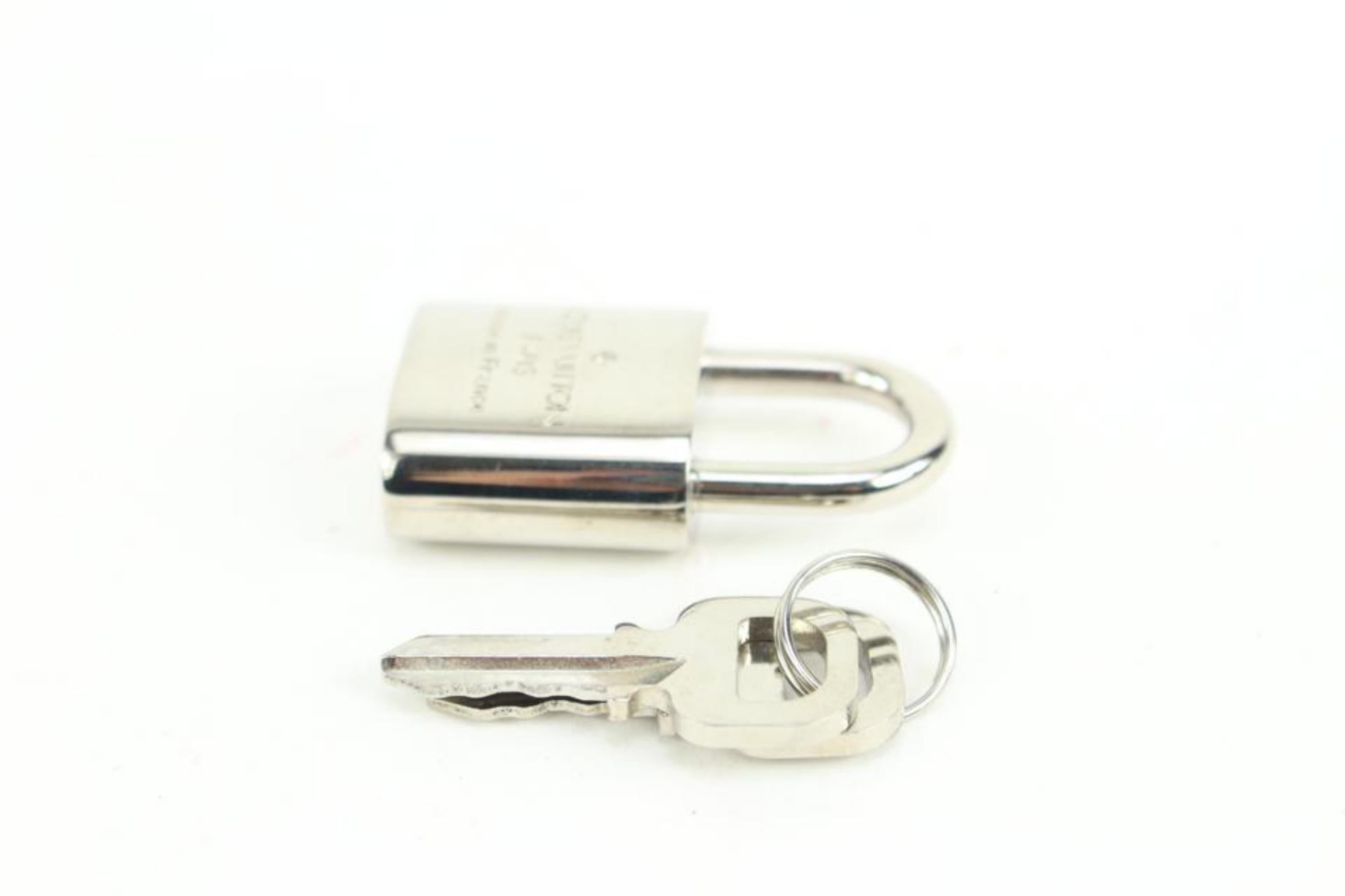 Louis Vuitton Silver Lock and 2 Key Set Padlock Cadena Bag Charm 41lk63 ...