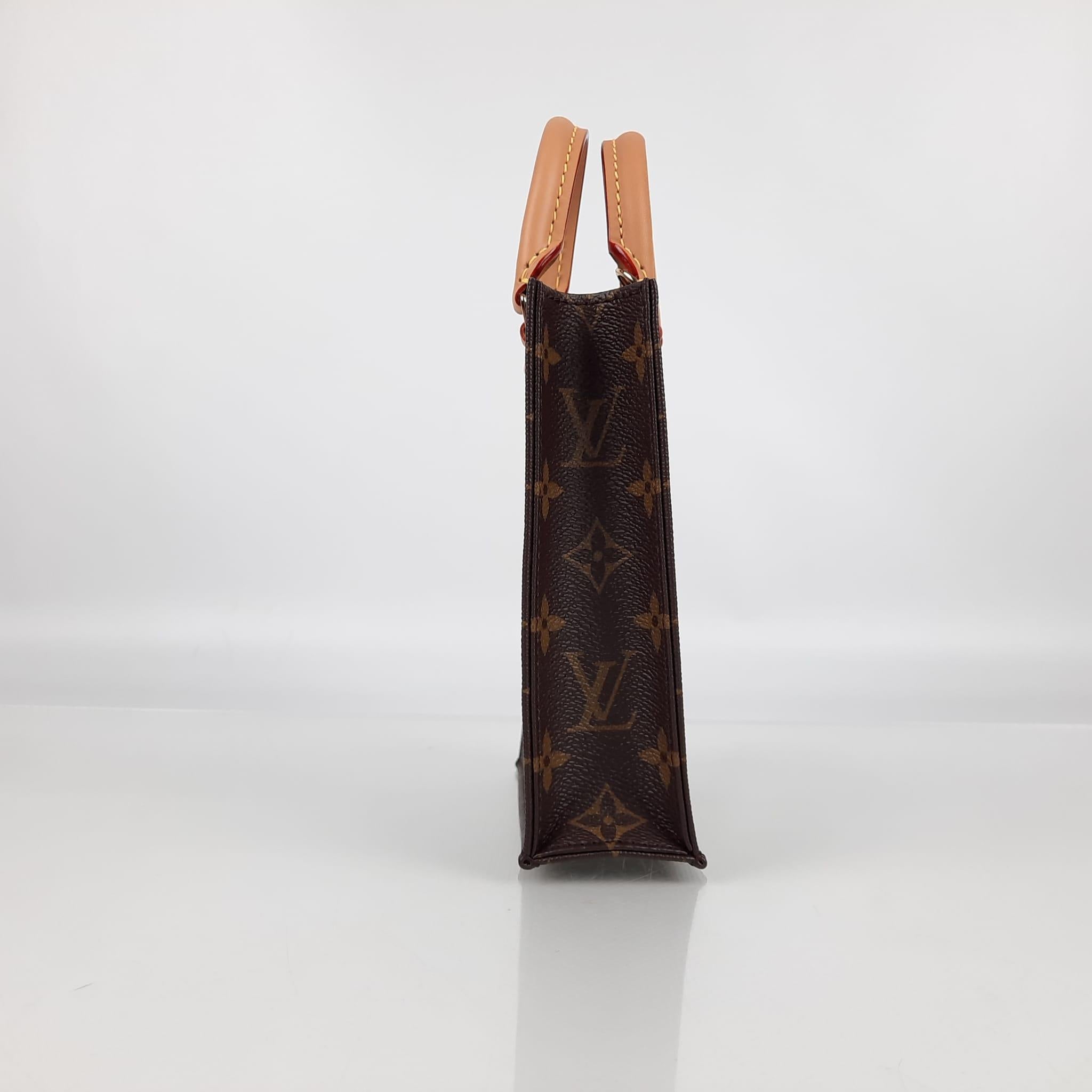 Louis Vuitton Small Flat Bag Monogram canvas For Sale at 1stDibs