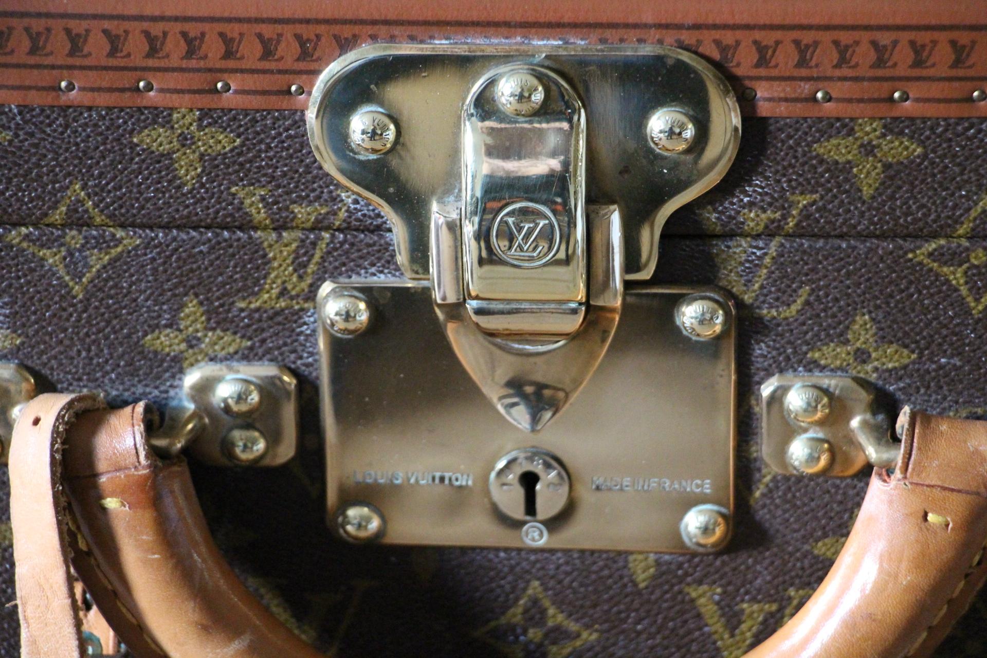 Louis Vuitton Suitcase 70 cm, Louis Vuitton Trunk For Sale at 1stDibs