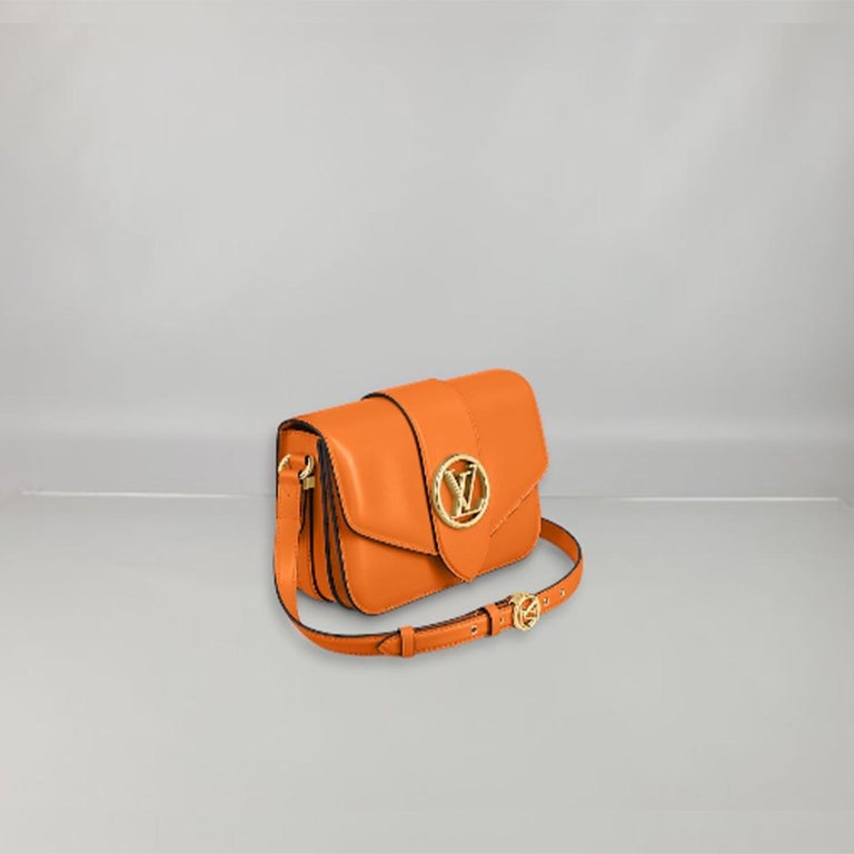 Louis Vuitton Summer Gold LV Pont 9 For Sale at 1stDibs