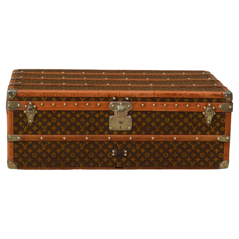 Louis Vuitton travel trunk c.1913 For Sale at 1stDibs