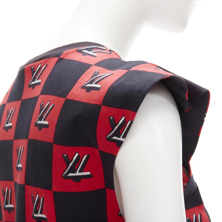 LOUIS VUITTON Twist Lock LV red black Damier check flutter sleeve vest ...