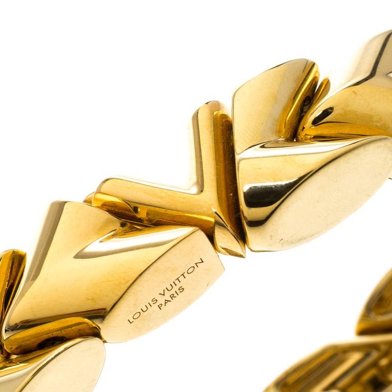 Louis Vuitton Unchain V Gold Tone Bracelet For Sale at 1stDibs