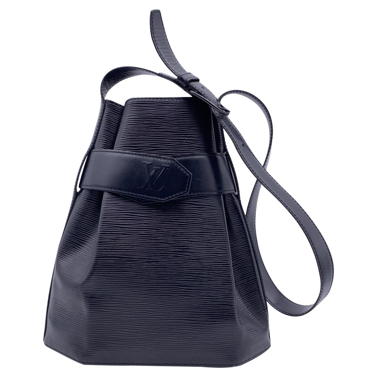 Louis Vuitton Vintage Black Epi Leather Sac d'Epaule Shoulder Bag For ...