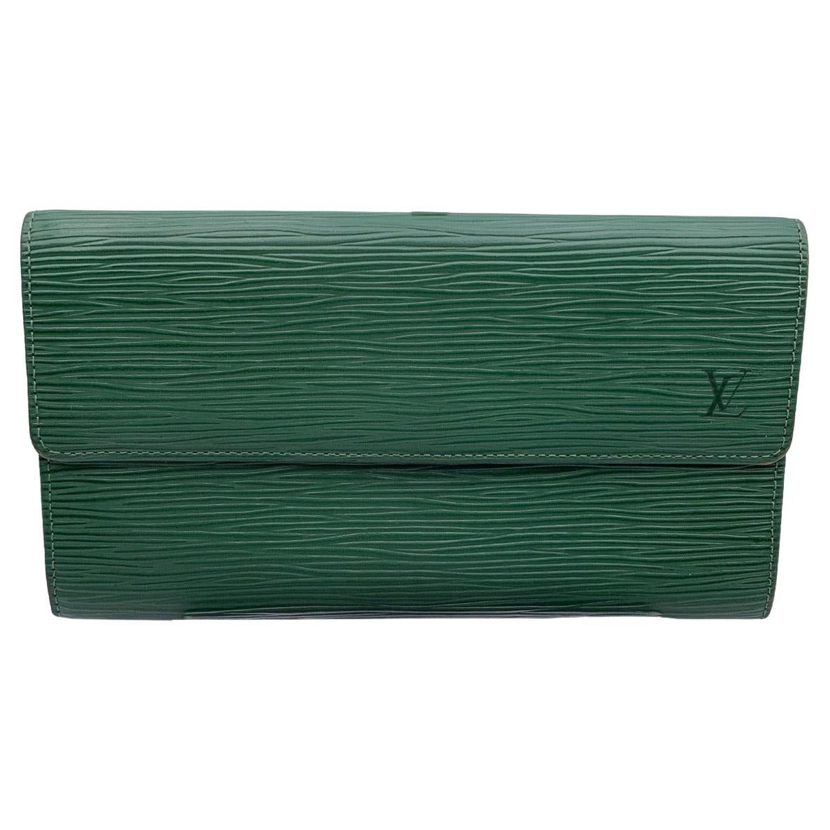 Louis Vuitton Vintage Green Epi Leather Sarah Continental Wallet For ...