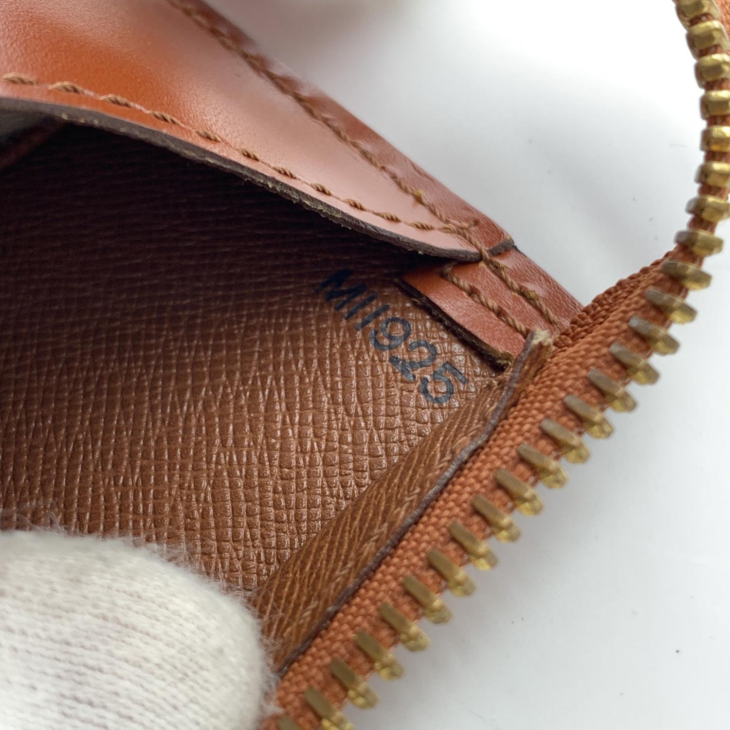 Louis Vuitton Vintage Tan Epi Leather Sac Triangle Tricot Bag For Sale ...