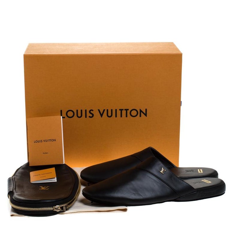 Louis Vuitton x Supreme Black Leather Hugh Flat Slippers at 1stDibs