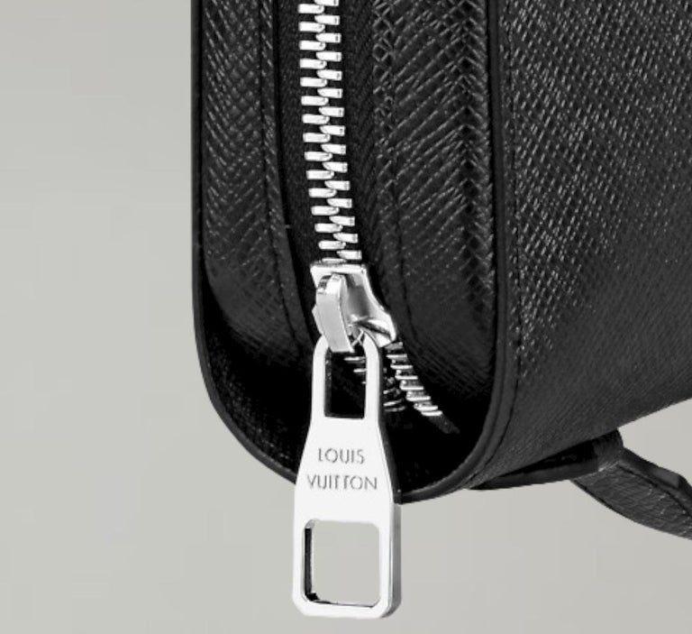 Louis Vuitton Zippy XL Wallet Taiga Leather Black For Sale at 1stDibs