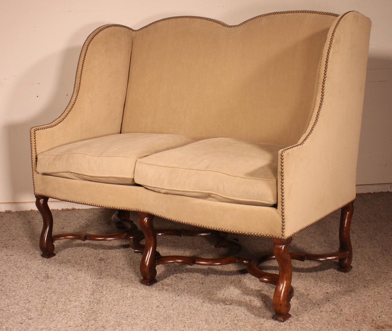 Louis XIV Sofa in Walnut, 17th Century For Sale at 1stDibs