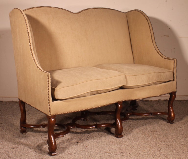 Louis XIV Sofa in Walnut, 17th Century For Sale at 1stDibs