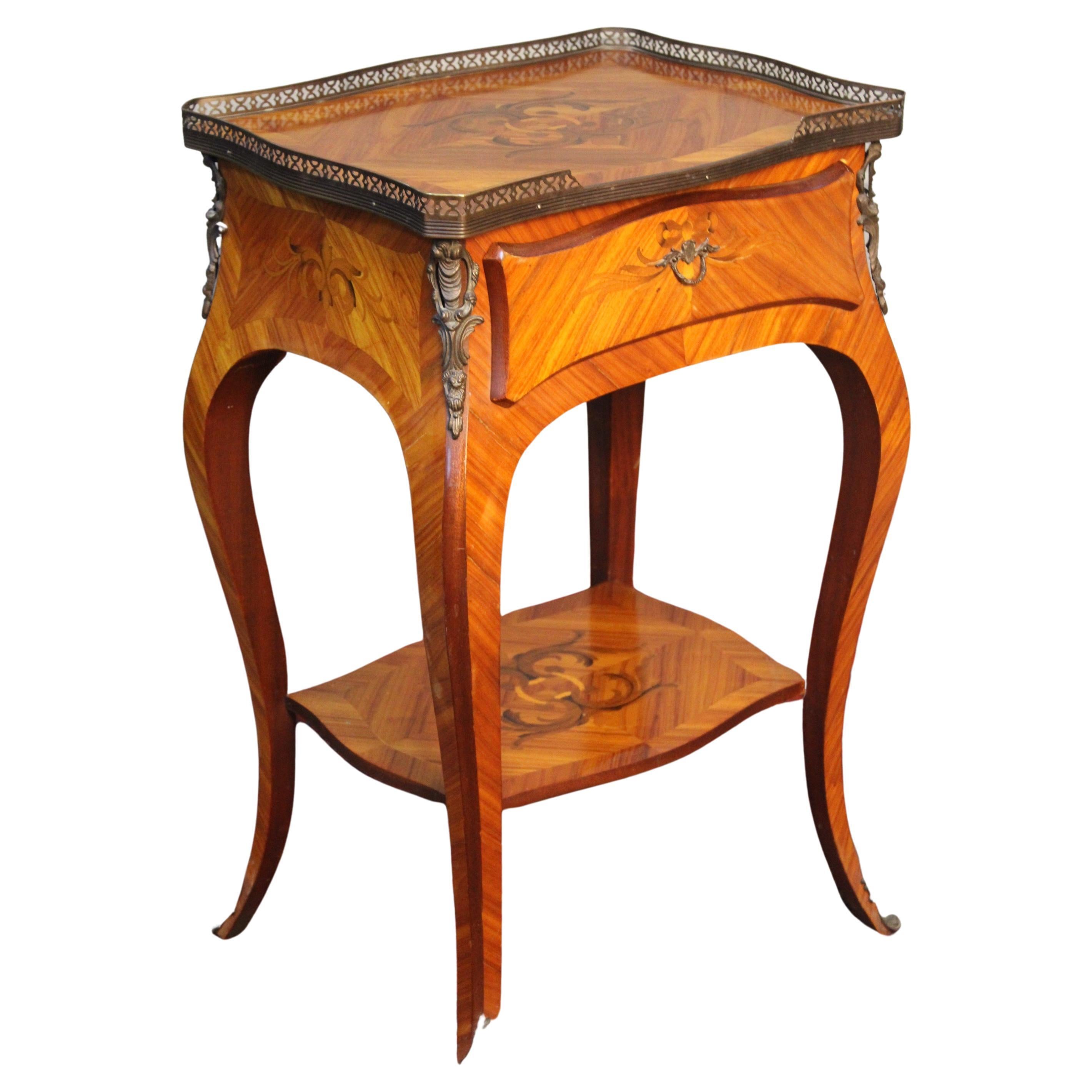 Charming Neoclassical Style Side Table with Drawer For Sale at 1stDibs