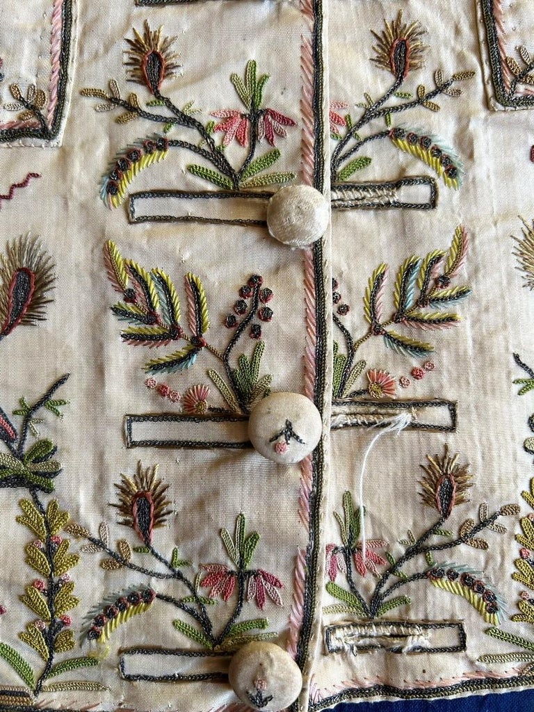 Louis XVI court waistcoat in embroidered taffeta - France Circa 1785 ...
