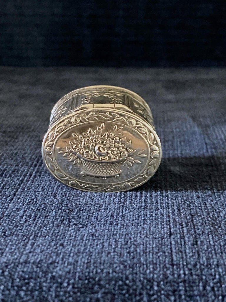 Louis XVI Neoclassical Sterling Silver Snuff or Patch Box For Sale at ...