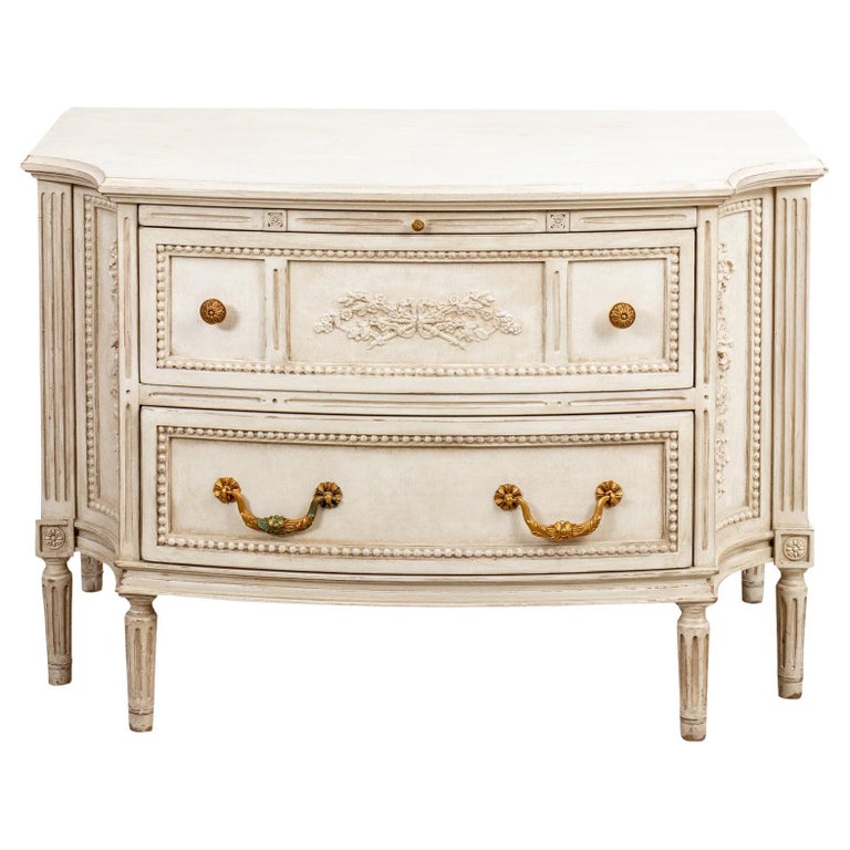 Louis XVI Style Creamy White Painted Chest of Drawers For Sale at 1stDibs