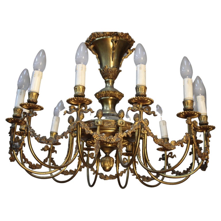 Louis XVI Style Giltbronze Chandelier with 12 Lights For Sale at 1stDibs