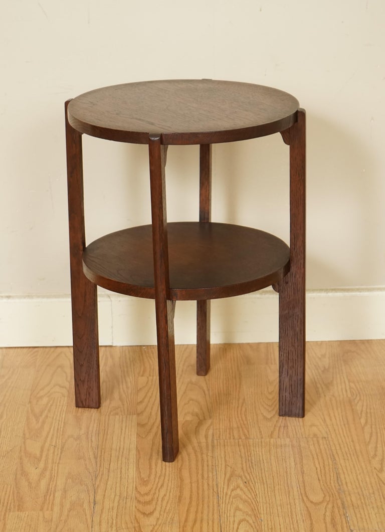 Lovely Antique Oak Circular Small End Side Plant Table For Sale at 1stDibs