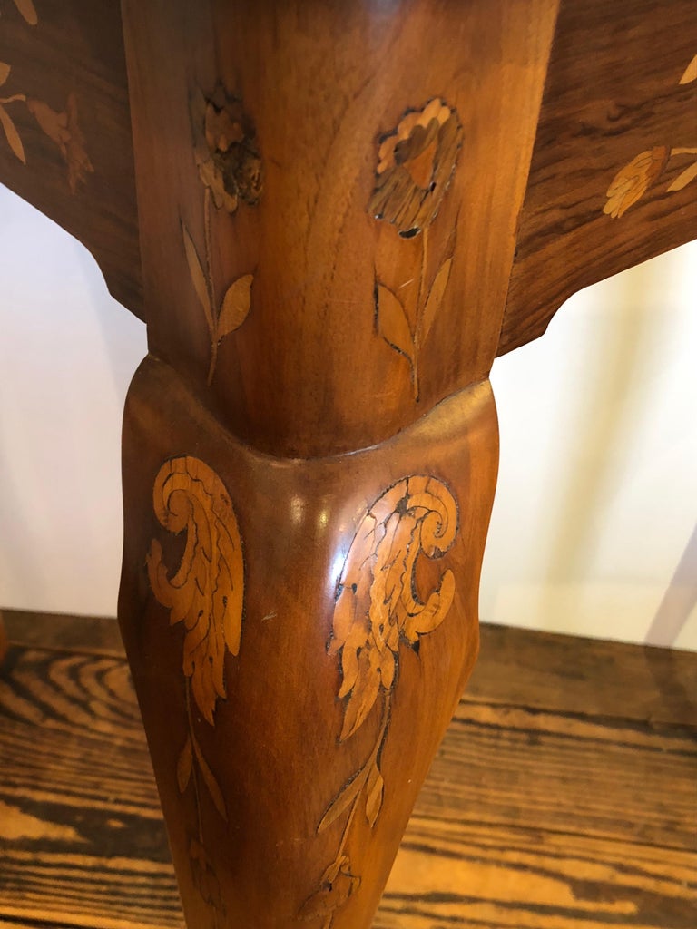 Lovely Triangular Mixed Wood Intricately Inlaid Table the Opens to Card ...