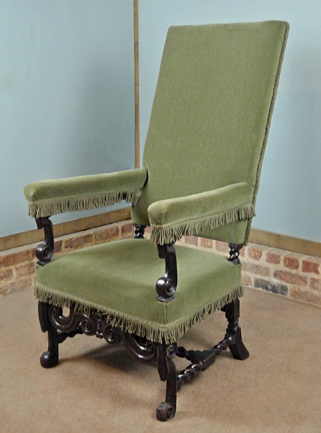 Lovely William and Mary Period Oak Armchair, c. 1690 For Sale at 1stDibs