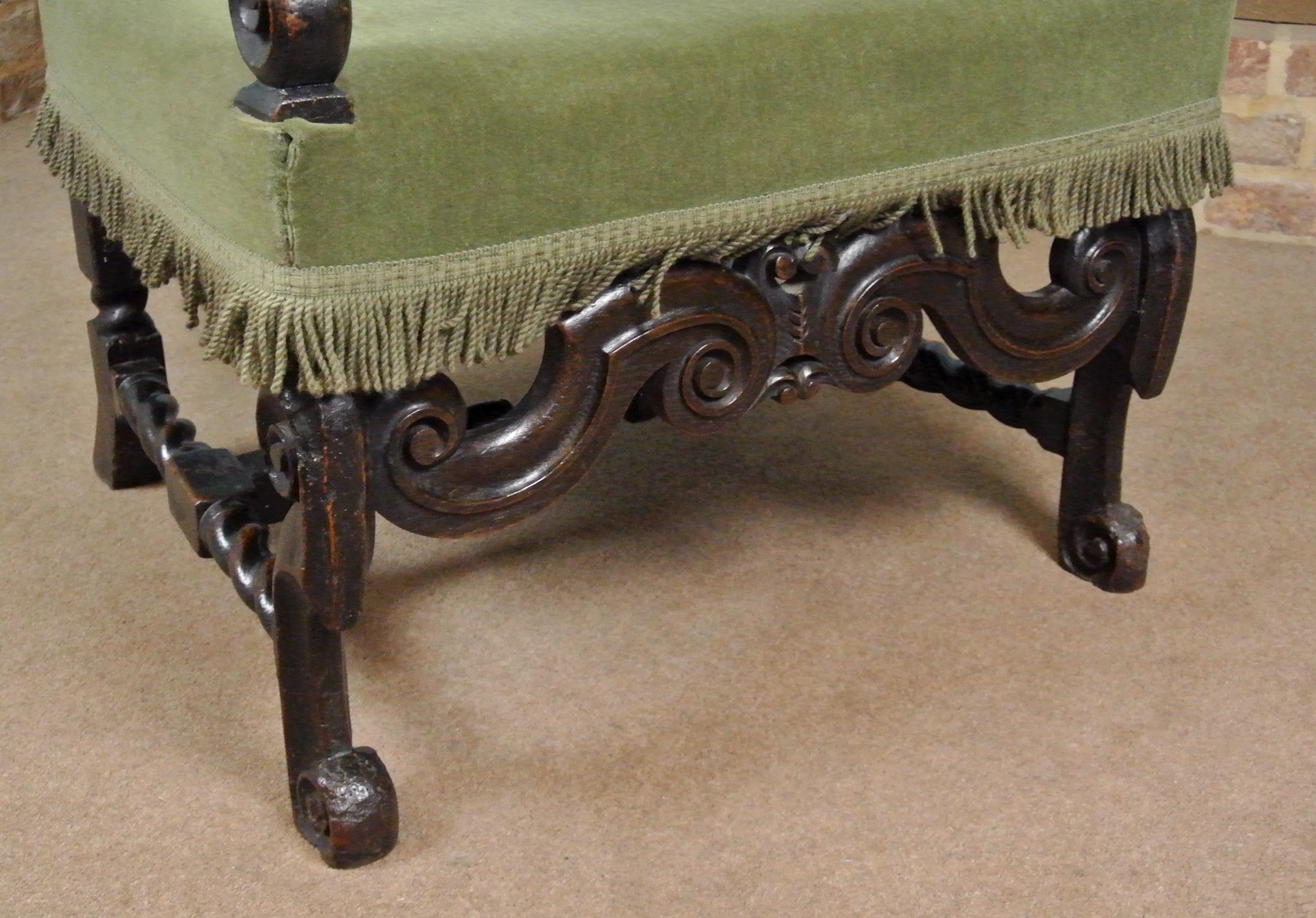 Lovely William and Mary Period Oak Armchair, c. 1690 For Sale at 1stDibs