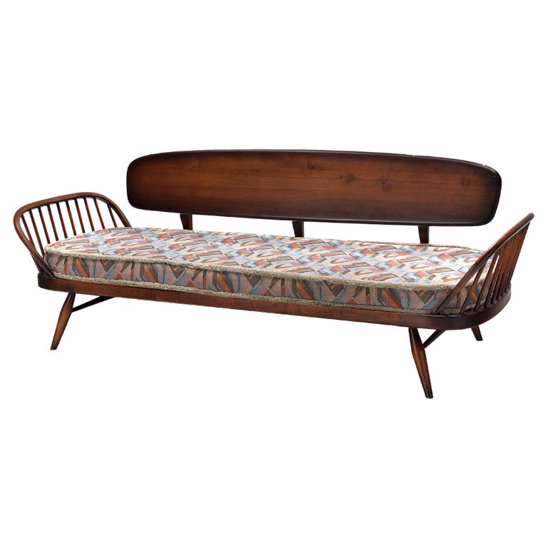Lucian Ercolani for Ercol Original Sofa Daybed Model ‘355’ at 1stDibs