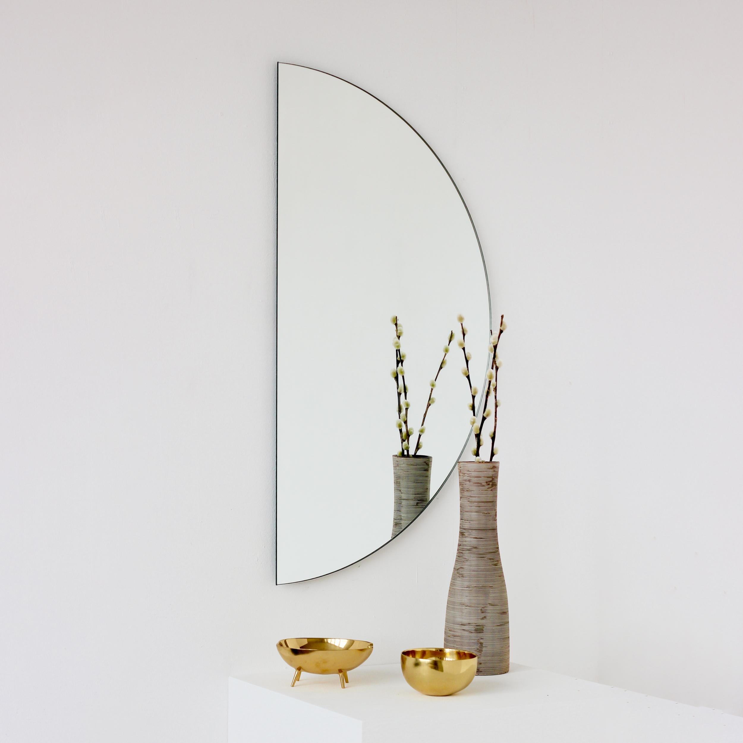 Luna Half-Moon Specchio semicircolare minimalista senza cornice, personalizzabile, XL in vendita ...