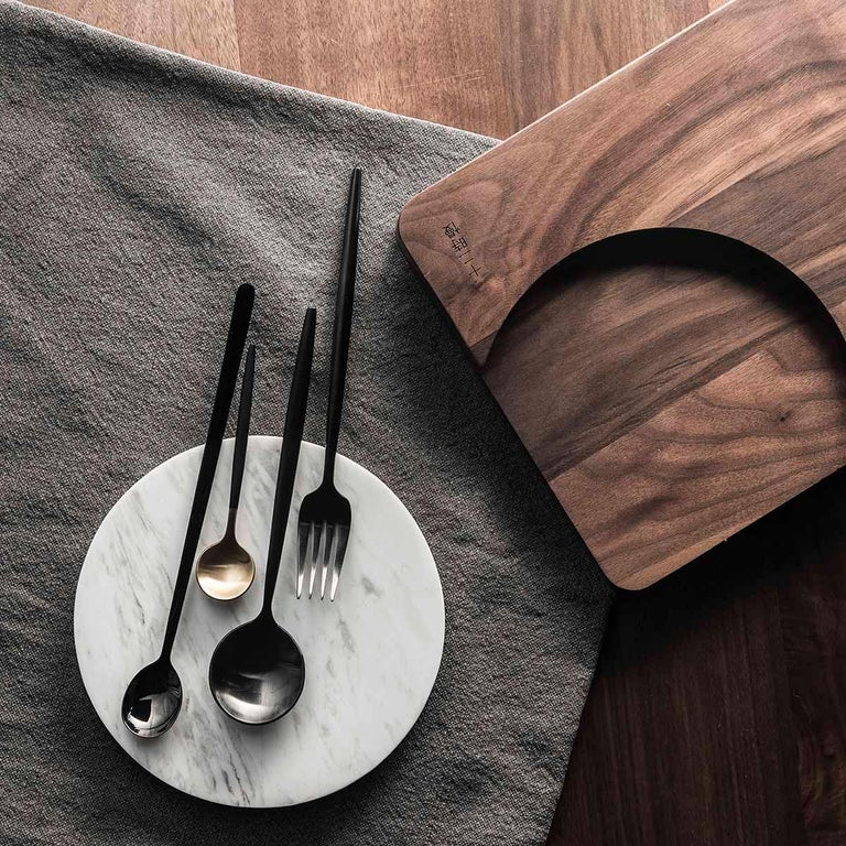 Lunar 2-in-1 Cutting Board and Plate For Sale at 1stDibs