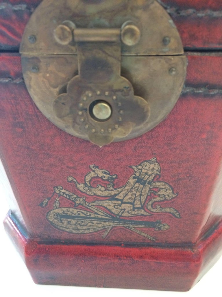 Luscious Leather Embossed Hand-Painted Chinoiserie Box For Sale at 1stDibs