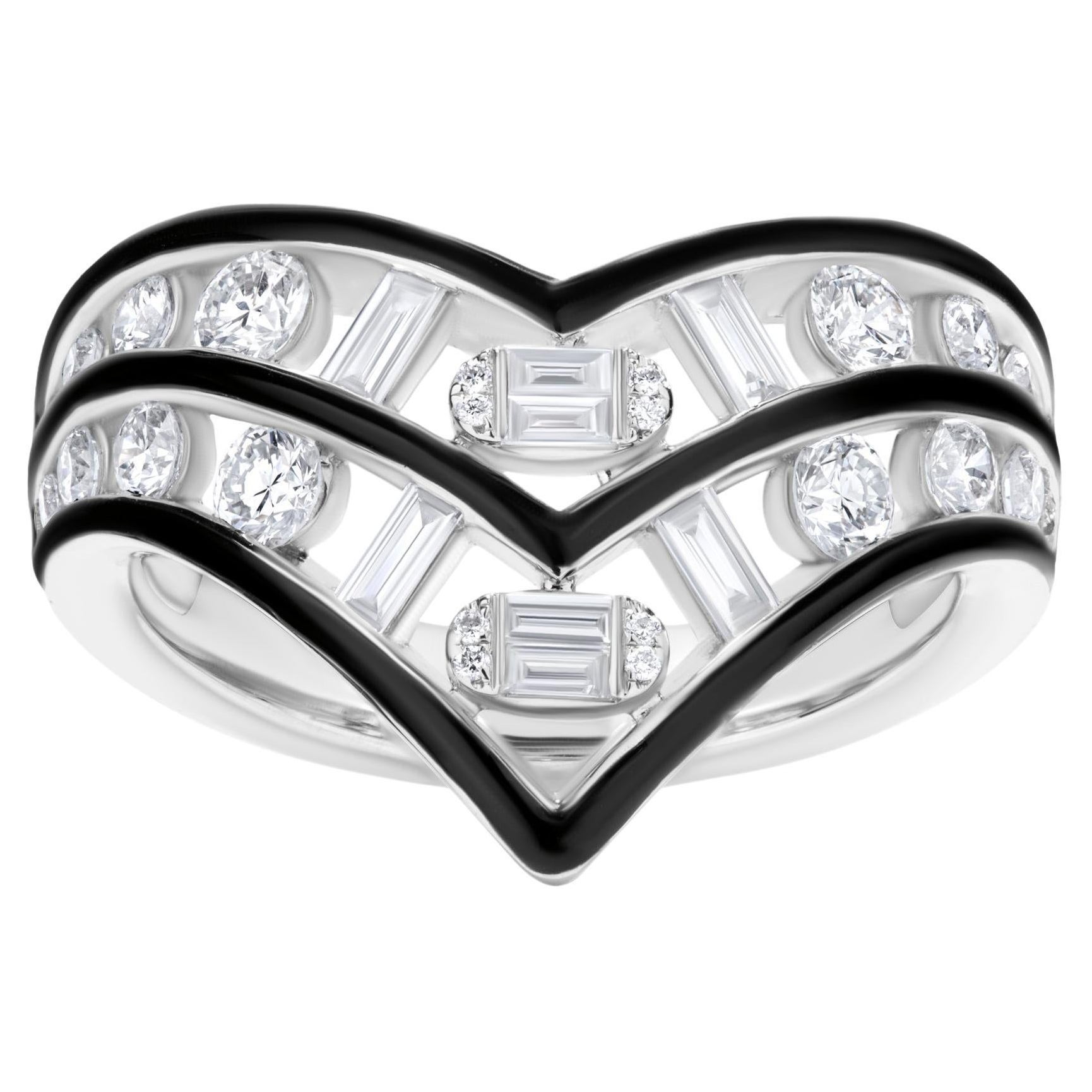 Luxle Diamond Heart Ring in 18k White Gold For Sale at 1stDibs