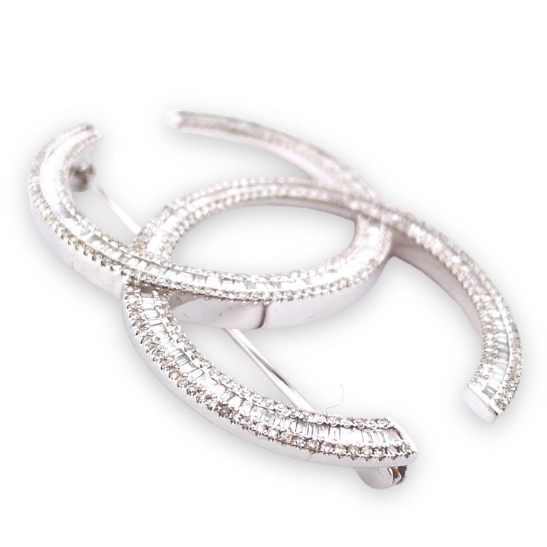 Luxurious 14k White Gold Double CC Diamond Brooch For Sale at 1stDibs