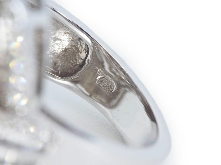 Luxurious 18K White Gold Dome Ring with 4.00 Ct Natural Diamonds For Sale at 1stDibs