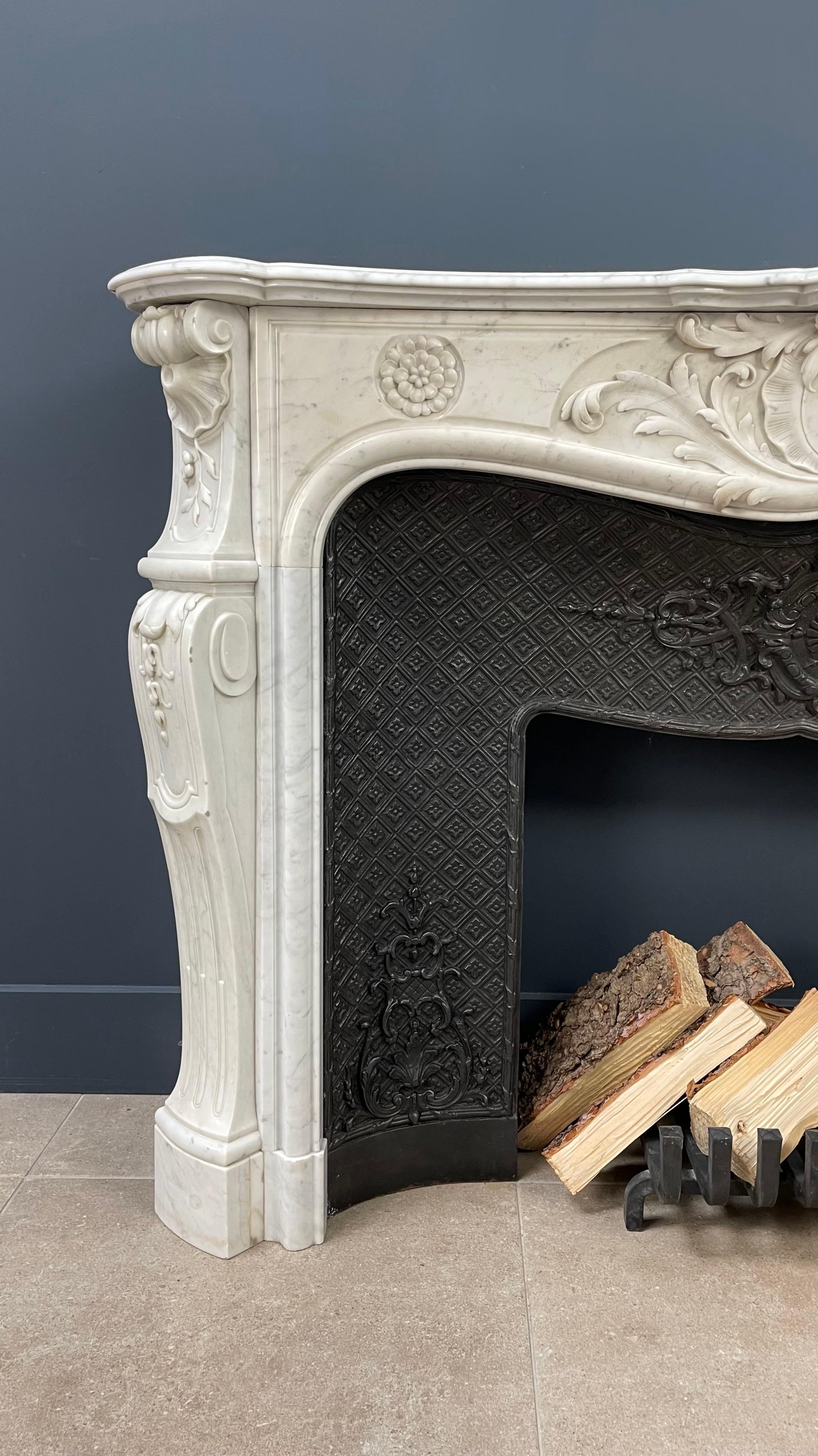 Luxury Antique French Shell Fireplace with Cast Iron Insert Fireplace ...