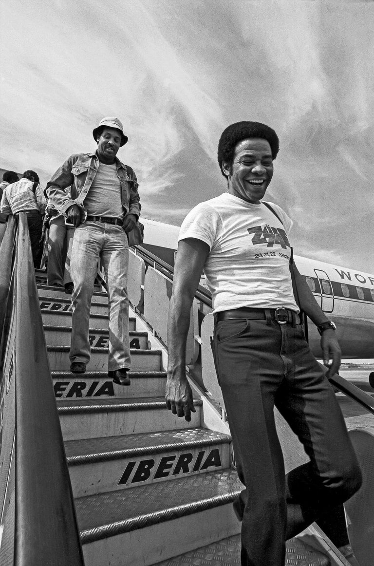 Lynn Goldsmith - Bill Withers and Lenny Booker, 1974 Zaire For Sale at ...