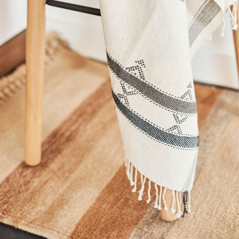 Maati Handloom Wool Indian Rug in Earthy Tones Stripes Pattern For Sale ...