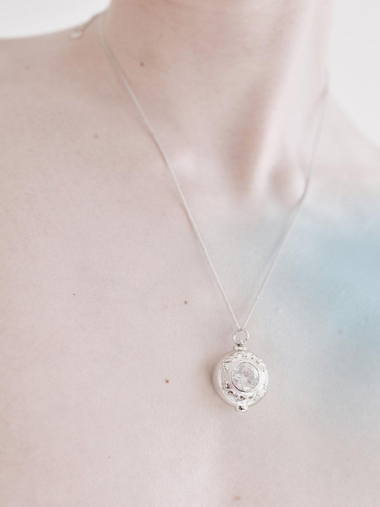 Magic Mirror Beauty Silver Locket For Sale at 1stDibs