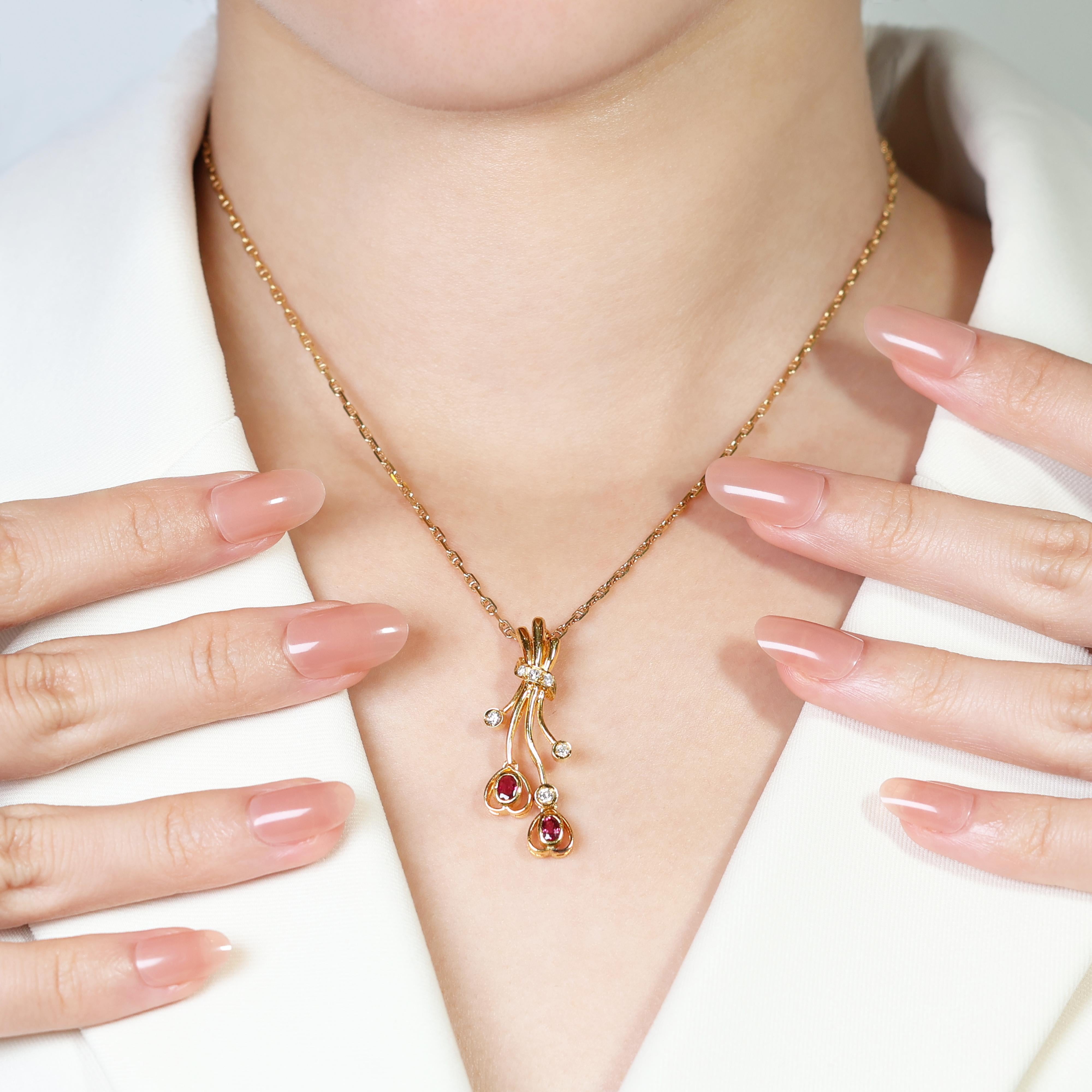Magnificent 0.22ct Garnets with Side Diamonds in 18K Yellow Gold ...